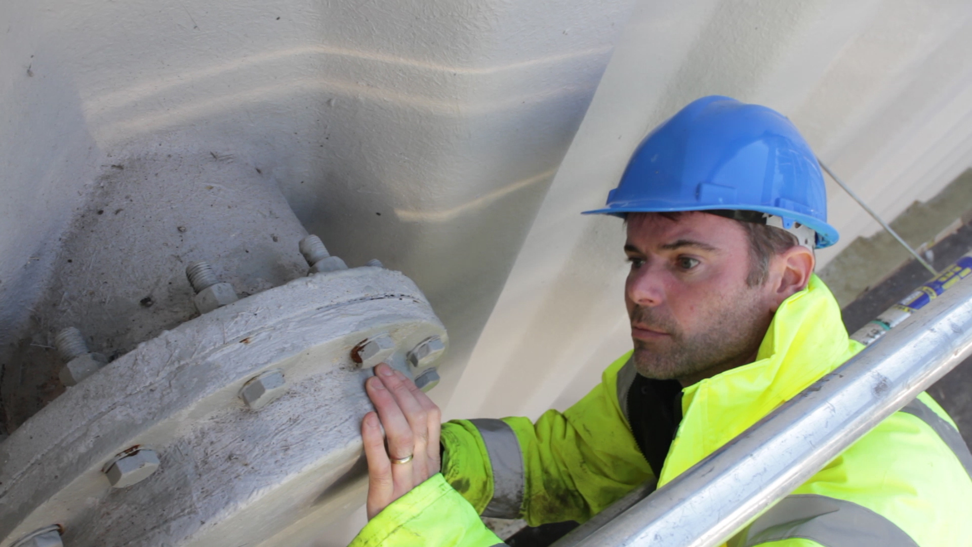 Storage Tank Inspections | NDT Tank Inspector | Paint Inspections For Tanks